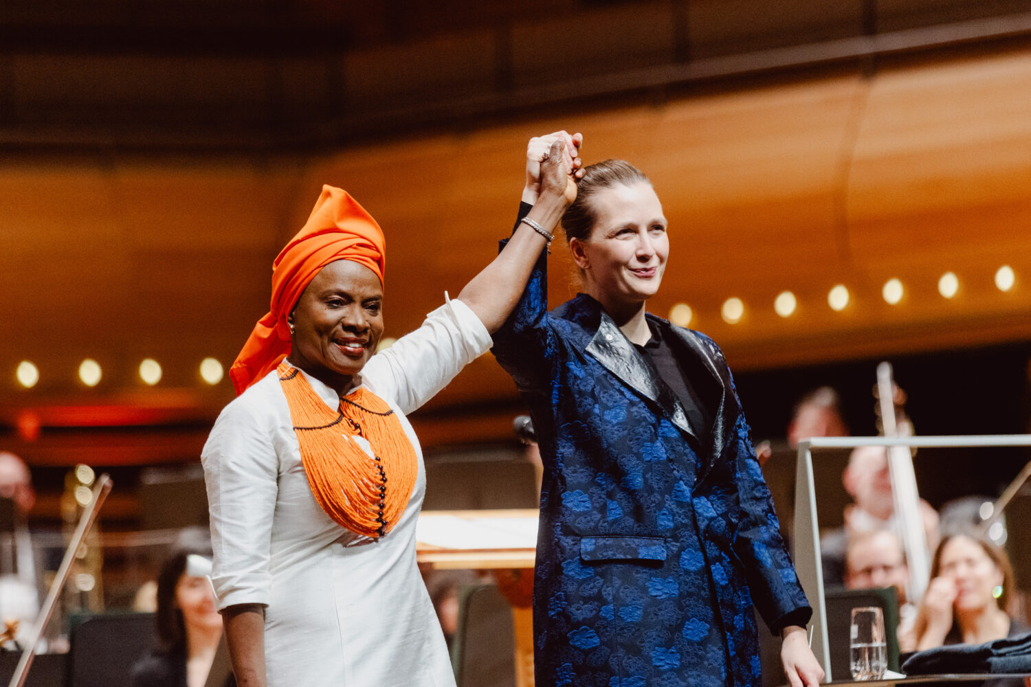 Angélique Kidjo chante Glass avec l'OSM